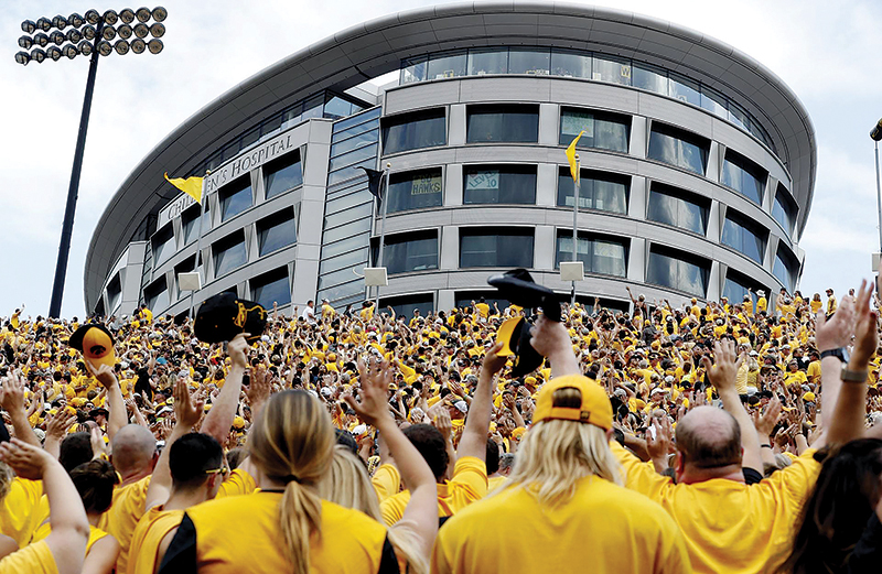 ‘Iowa Wave’ making the trek to Holiday Bowl | News, Sports, Jobs ...